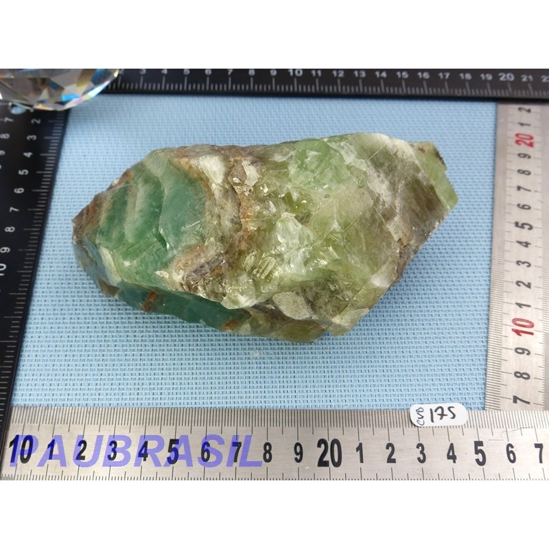Calcite Verte en Pierre Brute. Pierre de soins. Minéraux de collection