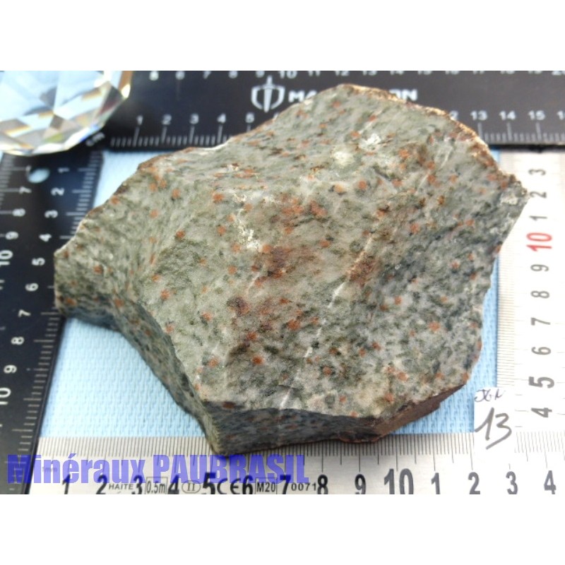 Jadeite à inclusions de grenat de Namibie pierre brute. Achat en ligne